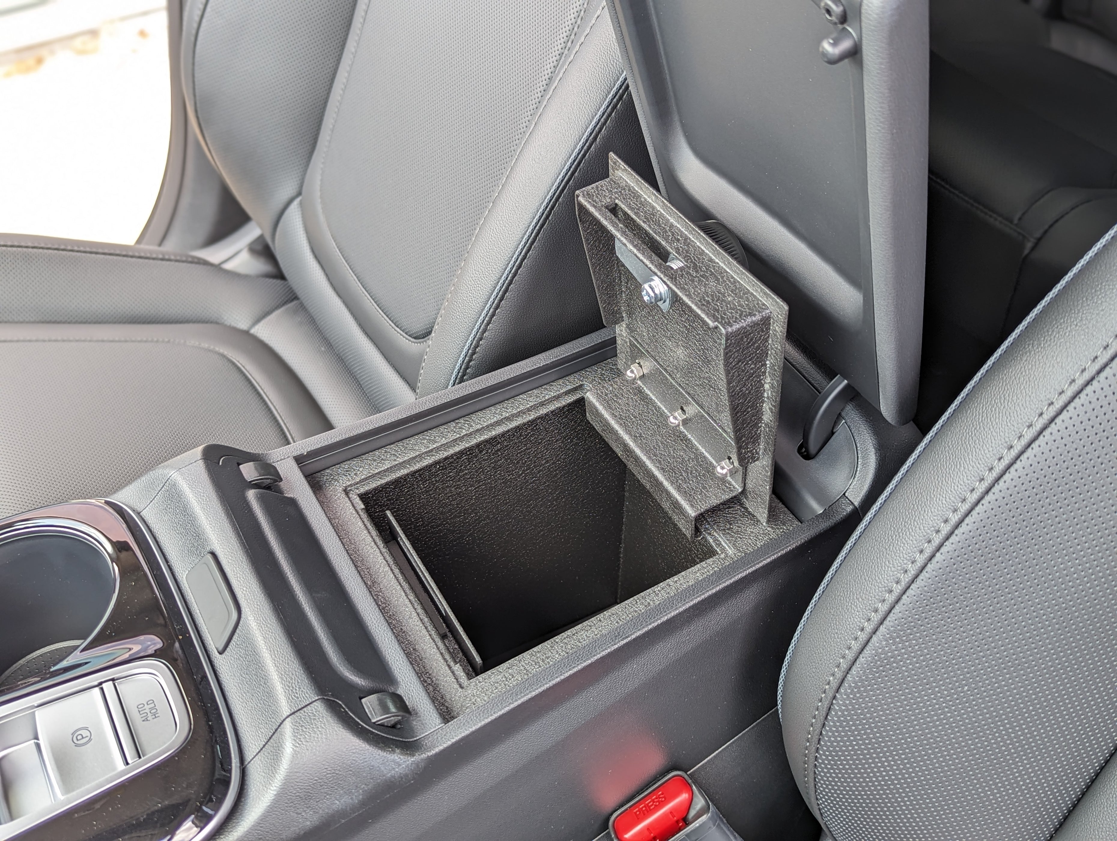 Hyundai Tucson (Limited Trim) Center Console Safe: 2022 - 2024