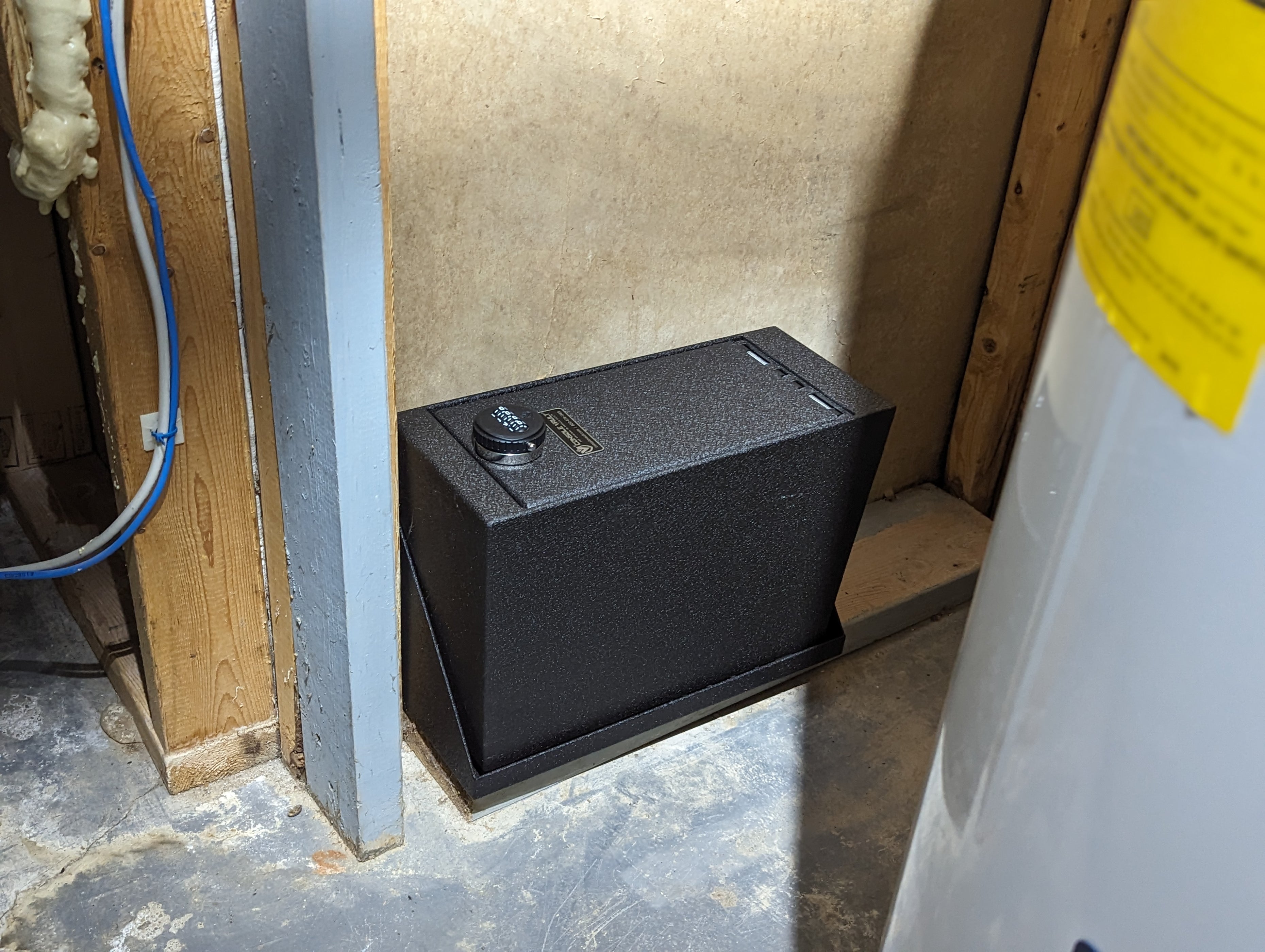 Universal Multi-Safe – Our Mounted Safe | Mounted Gun Safe for Your ...