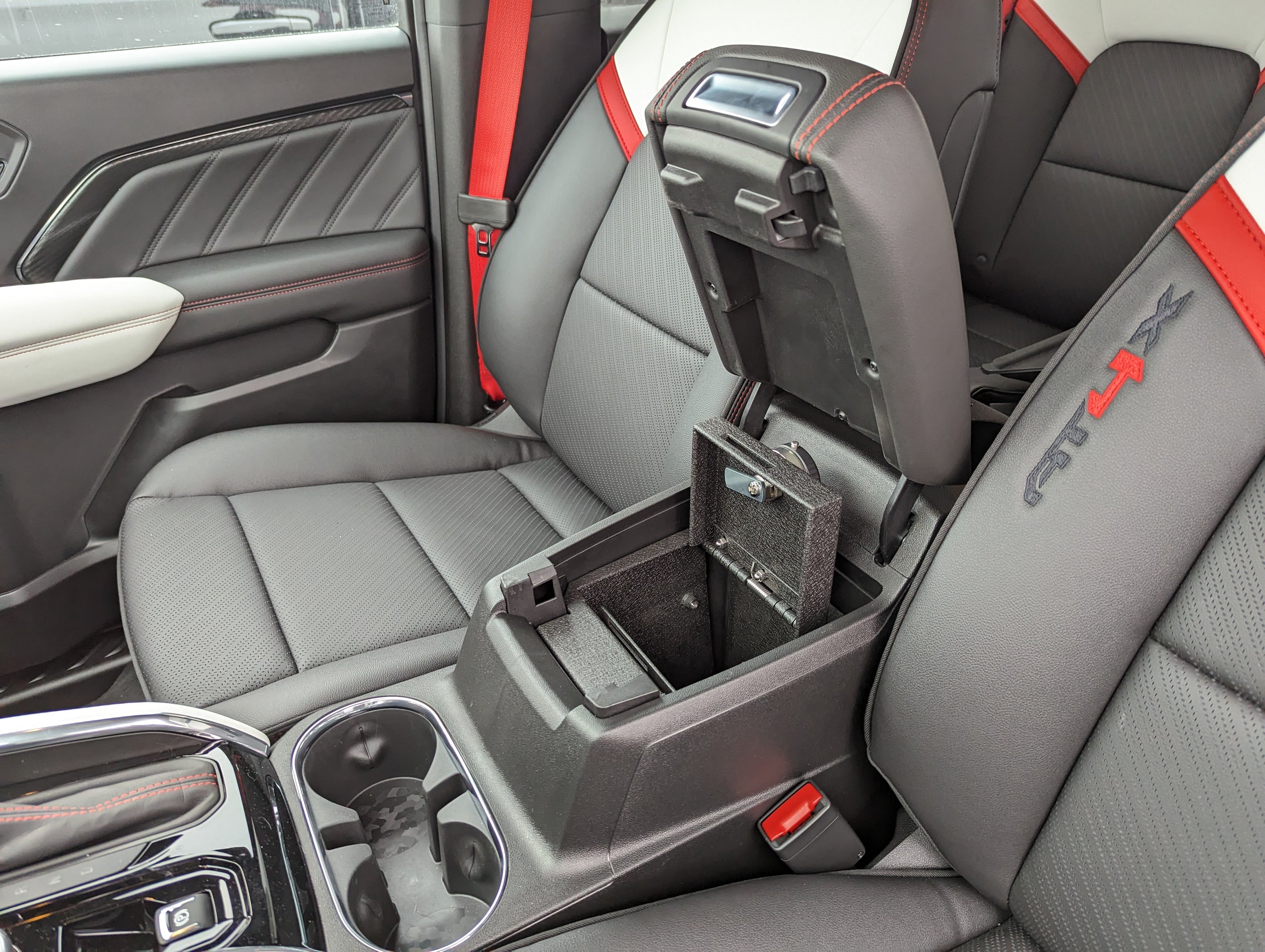 GMC Canyon Full Floor Center Console Safe: 2023 - 2026